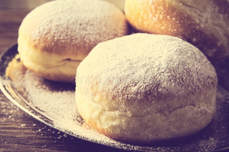 Macro Geschotene Doughnuts Op Dienblad in Ouderwets Behang Stock ...