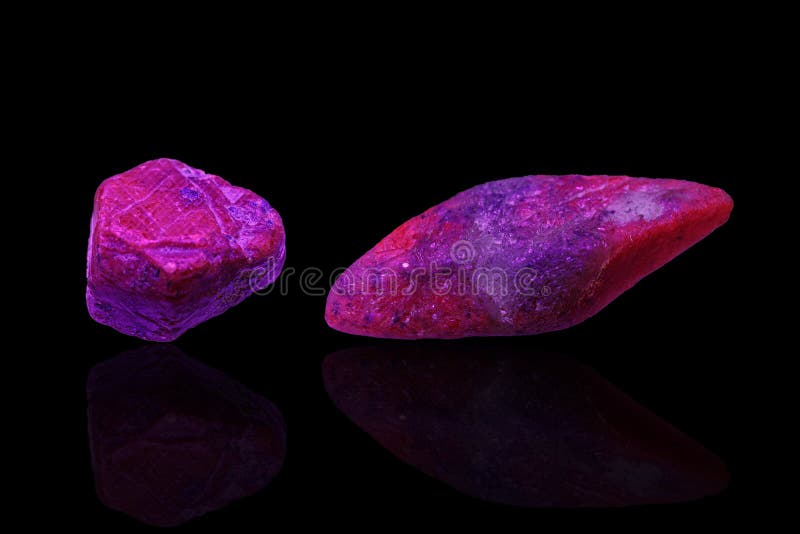 Ruby rod under laser beam stock image. Image of luminescence - 7895559