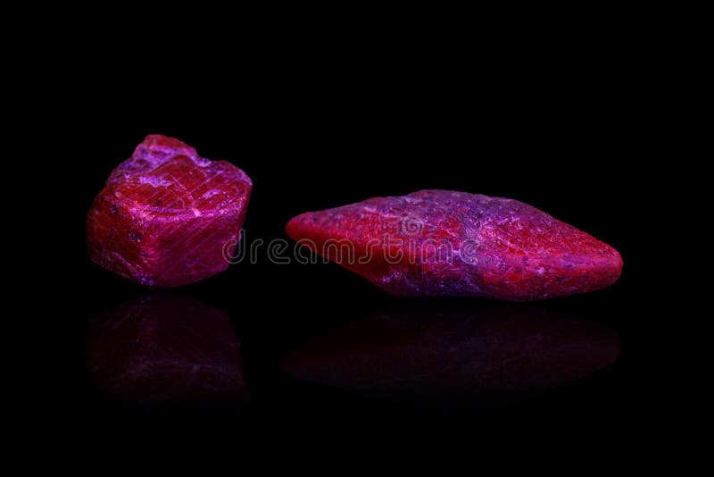 Ruby rod under laser beam stock image. Image of luminescence - 7895559