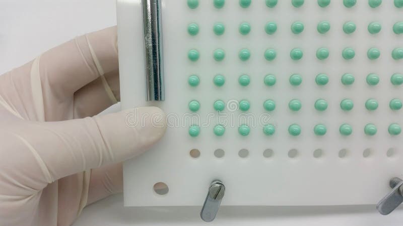 Semiautomatic Machine To Prepare Capsules in the Pharmacy Laboratory ...