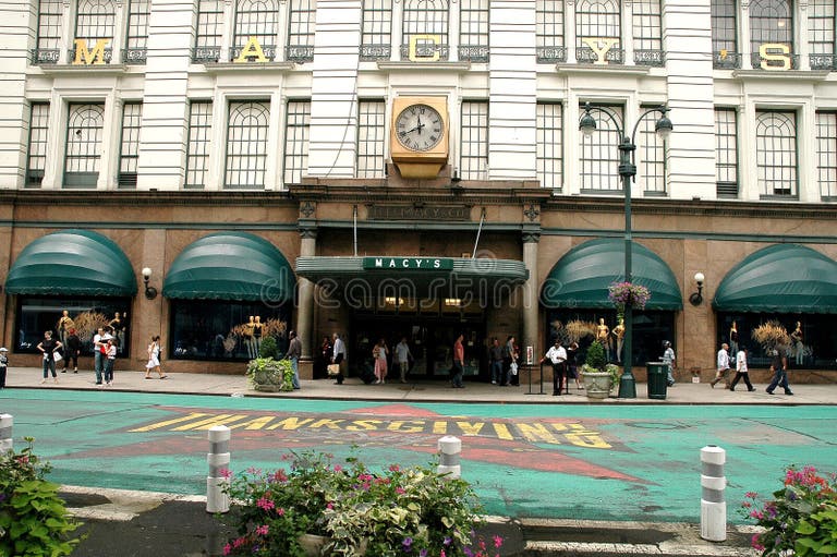 Macy s NYC storefront editorial image. Image of celebration - 18433730
