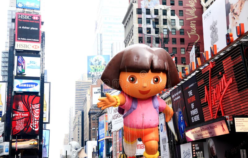 Garfield Balloon in Macy S Thanksgiving Day Parade Editorial Image ...