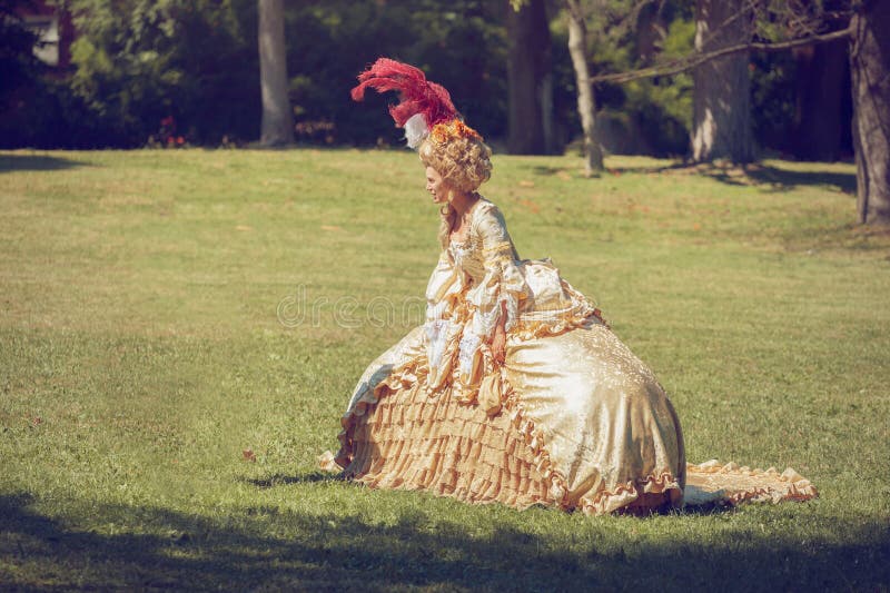 Madame Portant Une Robe Victorienne Photographie éditorial - Image du ...