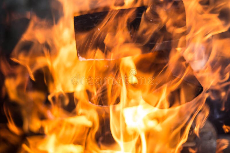 Madeira quente queimada foto de stock. Imagem de talina - 180089090