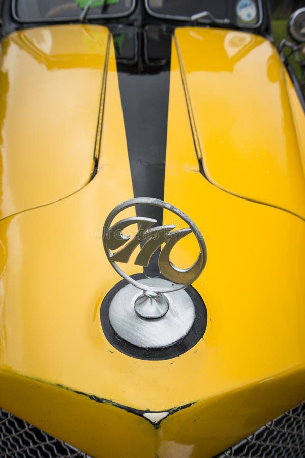 Madison Kit Car Badge Y Capo Imagen editorial - Imagen de retro ...
