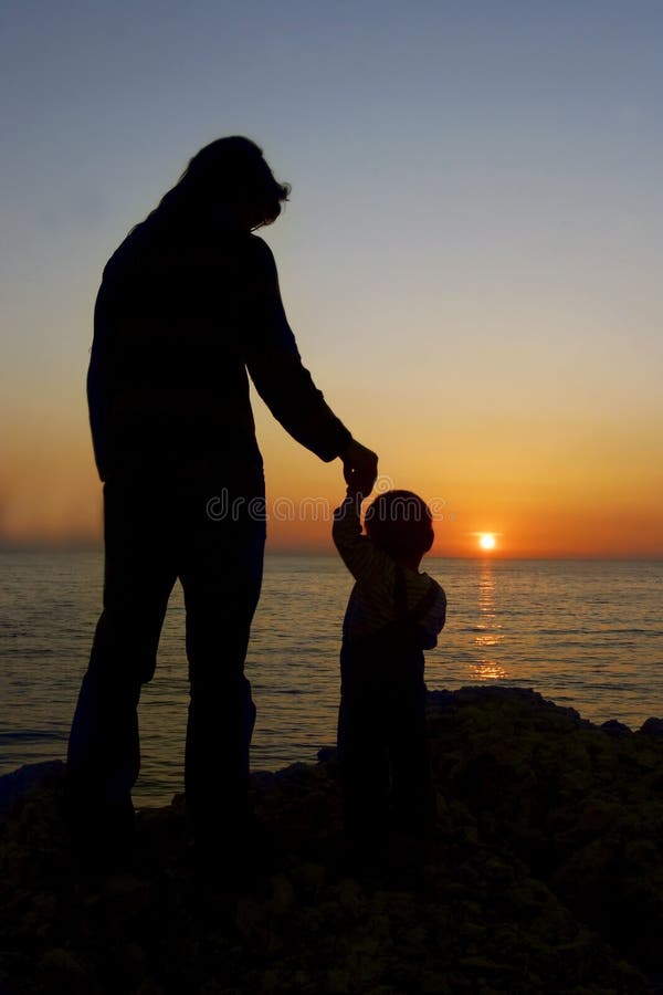 Madre e hijo imagen de archivo. Imagen de mama, pares - 5186949