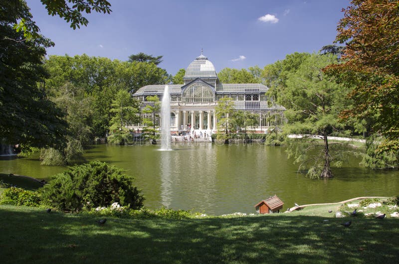 712 Cristal Palace Lake Stock Photos - Free & Royalty-Free Stock Photos ...