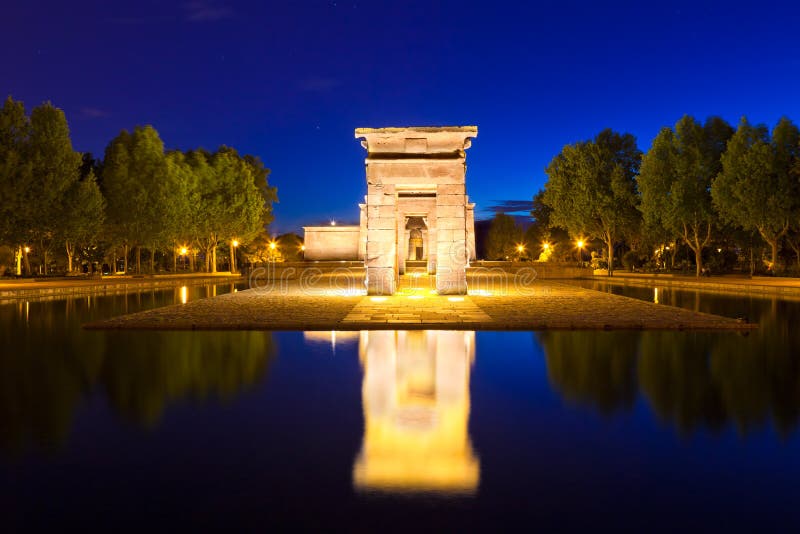 Templo De Debod, Parque Del Oeste, Madrid, España Foto de archivo ...