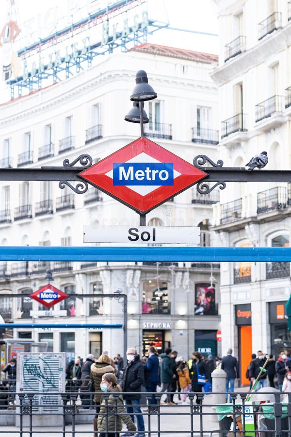 Madrid Metro Station Sign editorial photography. Image of building ...