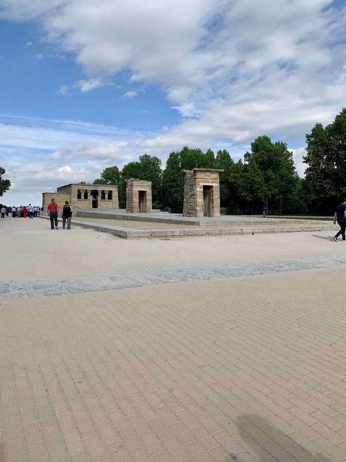 Spanish Life editorial photo. Image of madrid, spanish - 177488331