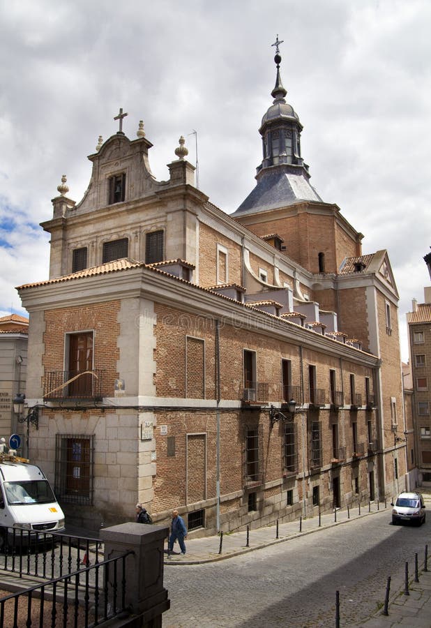 MADRID, SPAIN - MAY 28, 2014: Church in City Centre Editorial Stock ...