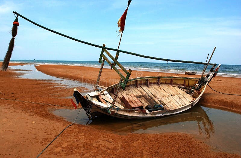 Madura stock photo. Image of blue, leaves, holiday, mountain - 39097276