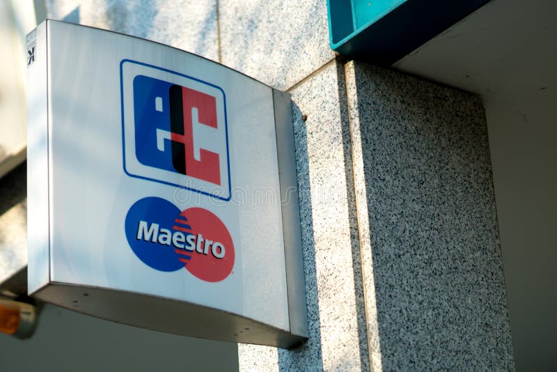 Geldautomat-Zeichen redaktionelles stockbild. Bild von kommerziell ...