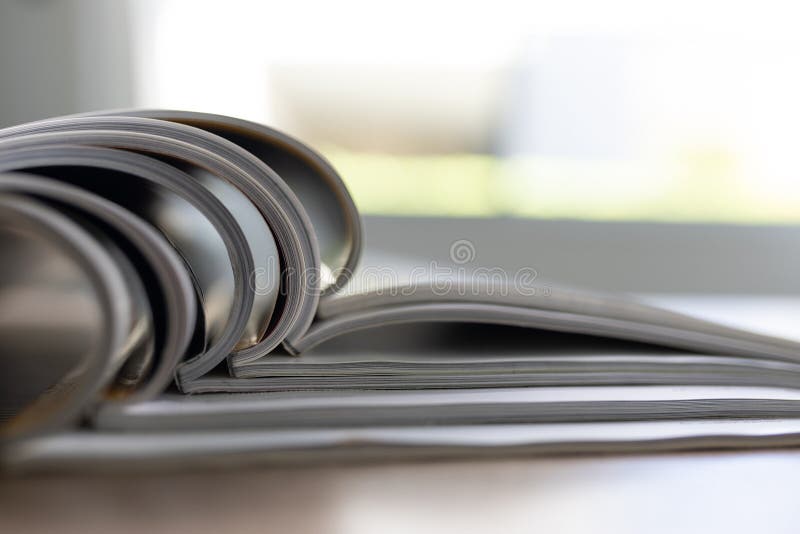 Magazines De Publication Newspaper Stack of Magazines : Publication ...