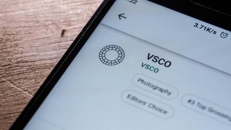 VSCO app in play store. editorial stock image. Image of display - 151704274