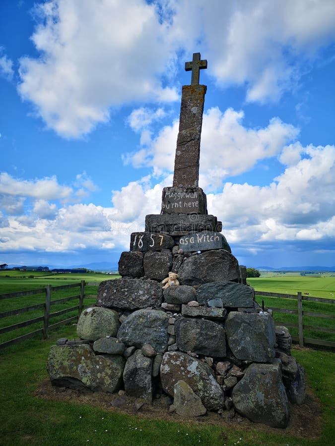 Memorial Cairn At The Battlefield Of Culloden Stock Photo - Image of ...