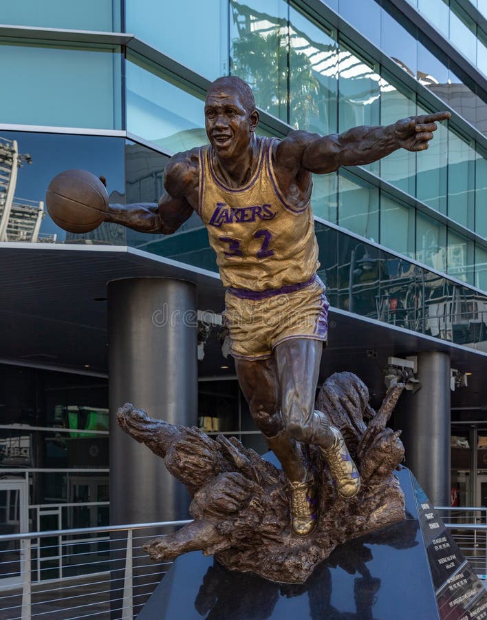 Magic Johnson Statue editorial photo. Image of united - 270693566