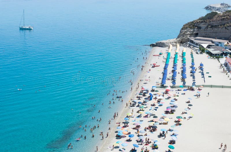 Magisch Strand in Tropea, Calabrië Stock Afbeelding - Image of paradijs ...