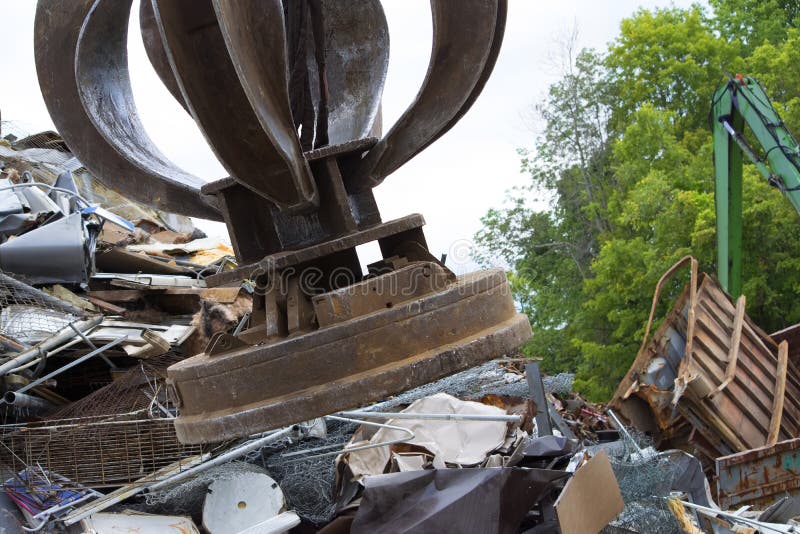 Magnet in Metal Salvage Yard Stock Photo - Image of powerful, wrecked ...