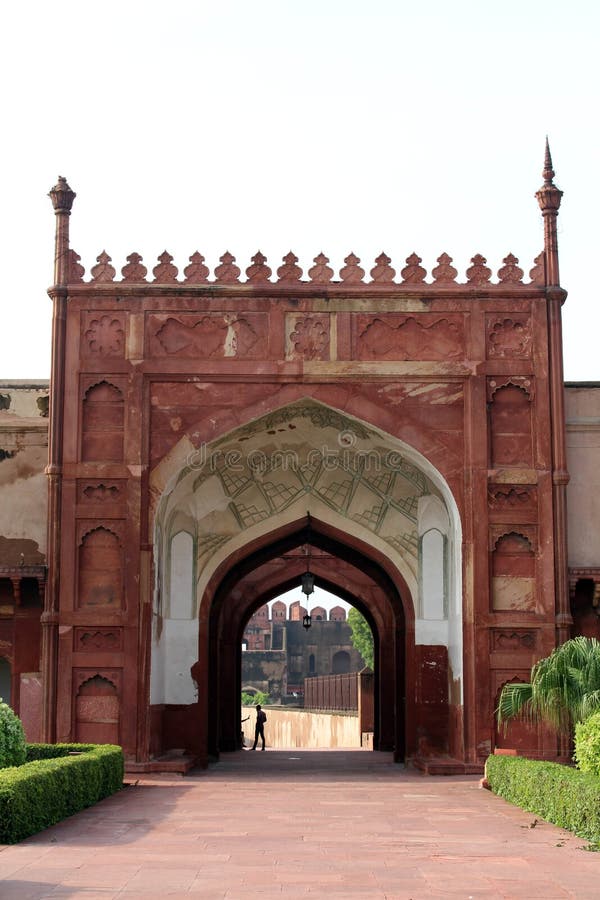 The Magnificent Detail of Architecture Inside the Complex of Agra Fort ...