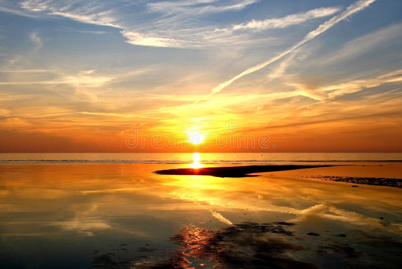 Sunset and waves stock image. Image of reflection, landscape - 3845945