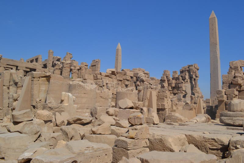 Temple of the Sun God Amon-Ra Stock Photo - Image of palm, building ...