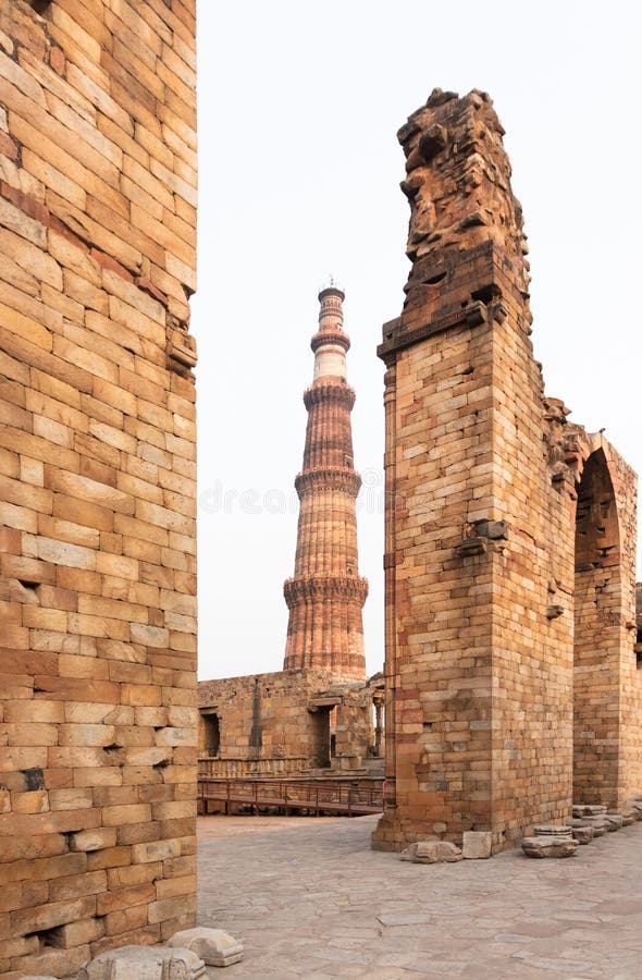 Magnificent Tower of the Qutb Minar Complex. Delhi, India Stock Photo ...