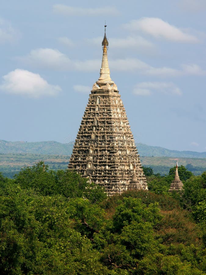 Mahabodhi Buddhist Temple Tower, Bagan Stock Photo - Image of ...