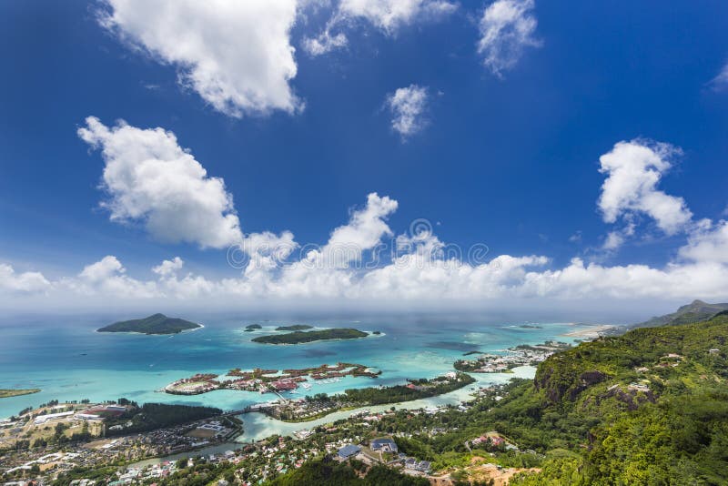 Montering Copolia, Mahe, Seychellerna Arkivfoto - Bild av handflatan ...