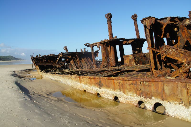 Maheno Shipwreck stock image. Image of ship, fraser, bygone - 9185293