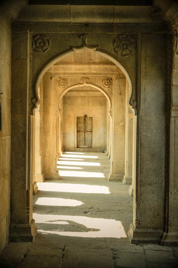 Maheshwar Shadow Fort Yamuna River Stock Photo - Image of maheshwar ...
