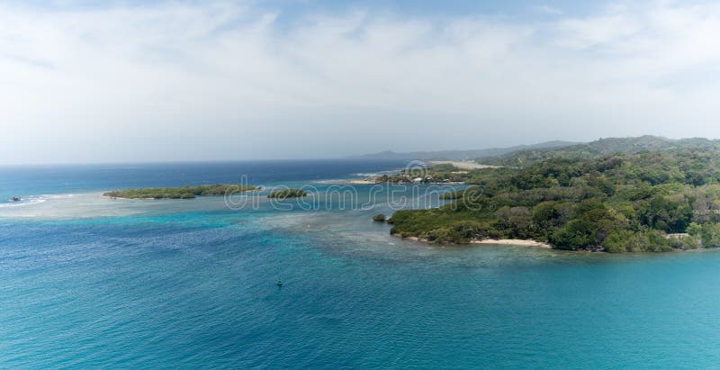 Mahogany Bay, Roatan, Honduras Stock Photo - Image of nature, landscape ...