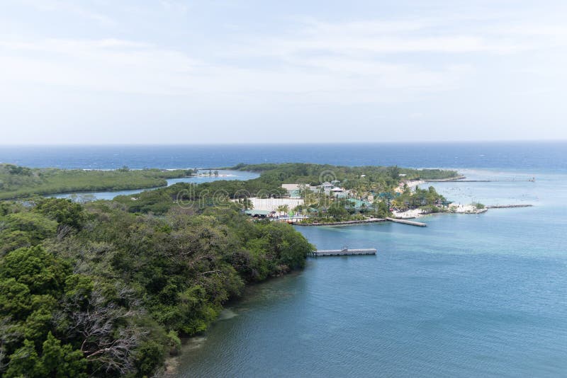 Mahogany Bay, Roatan, Honduras Stock Image - Image of beauty, sandy ...