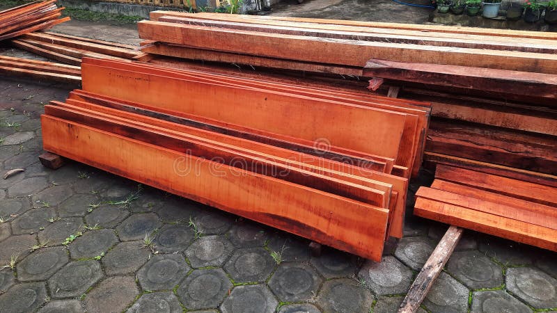 Mahoni wooden plate stock image. Image of shelf, mahoni - 267329585