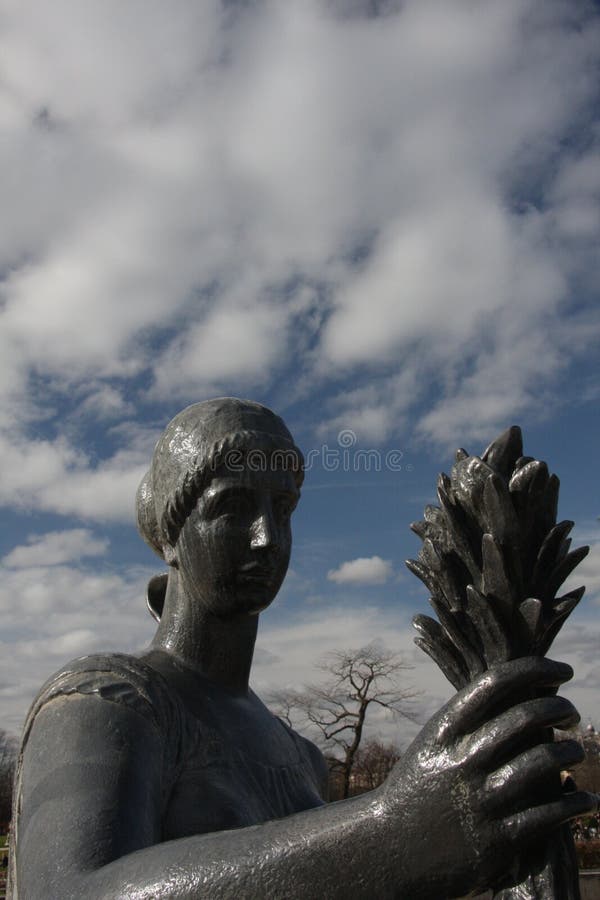 Maillol statue stock image. Image of france, paris, decorative - 53290731