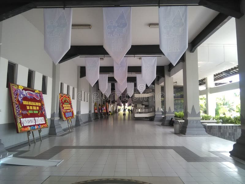 Main Corridor editorial photo. Image of corridor, main - 140003371