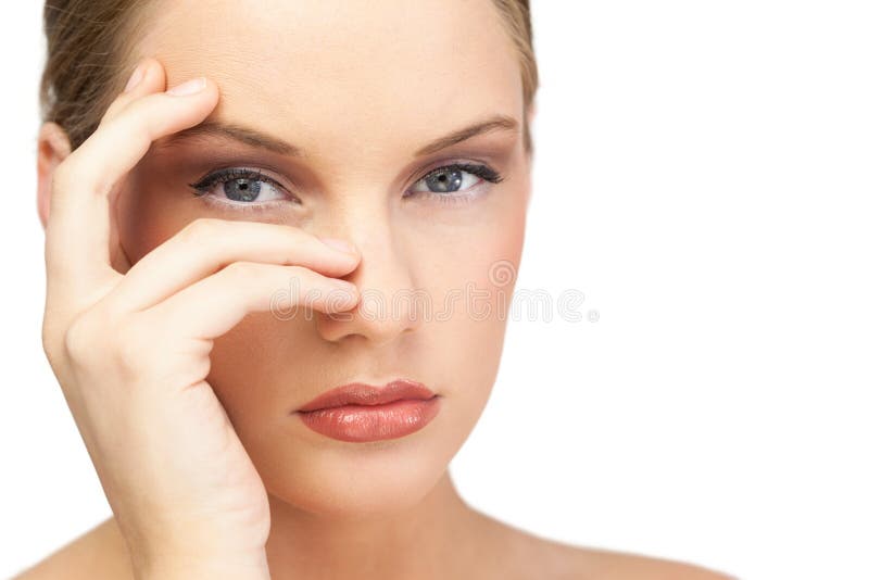 Main De Pose Modèle Fascinante Sur Le Visage Photo stock - Image du ...