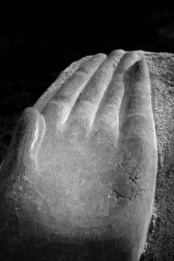 Main en pierre image stock. Image du roche, sculpture - 1878893