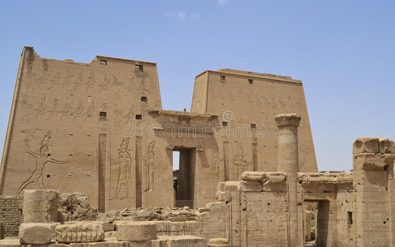 Main Entrance Pylon at Edfu Temple Stock Image - Image of landmark ...