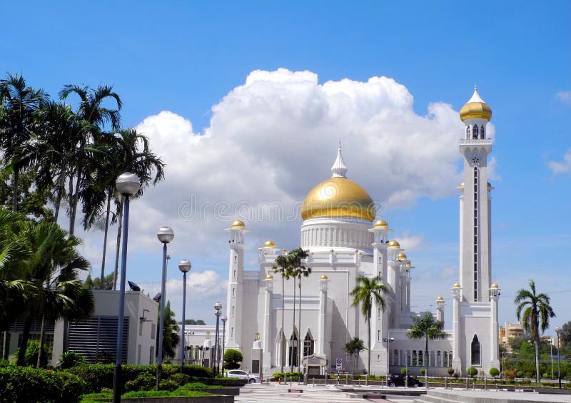 The Main Entrance of SOAS Mosque, Brunei Stock Image - Image of ...