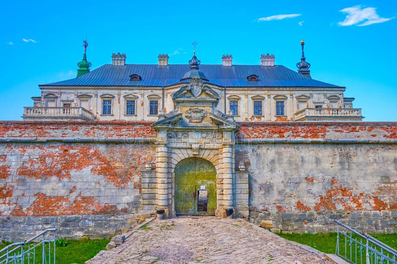 The Main Gate To Pidhirtsi Castle, Ukraine Editorial Image - Image of ...