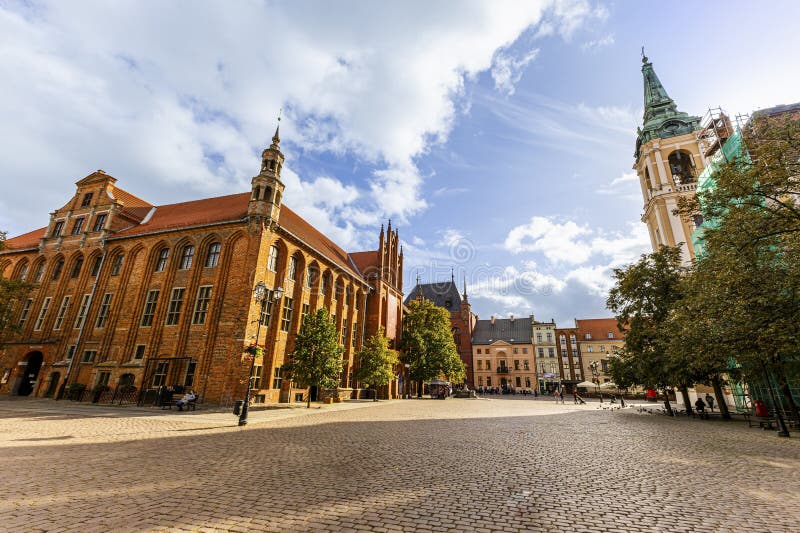Main Square of Staromiejski Town Hall in Torun, Poland Editorial Stock ...