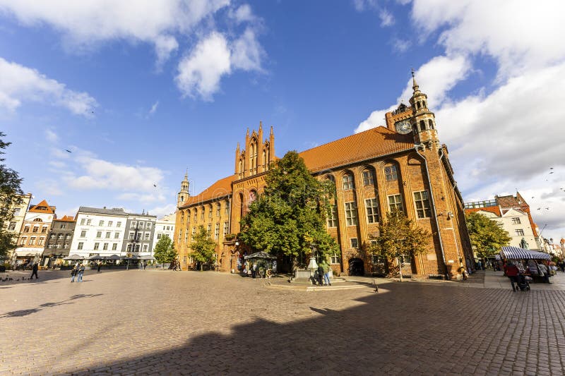 Main Square of Staromiejski Town Hall in Torun, Poland Editorial ...