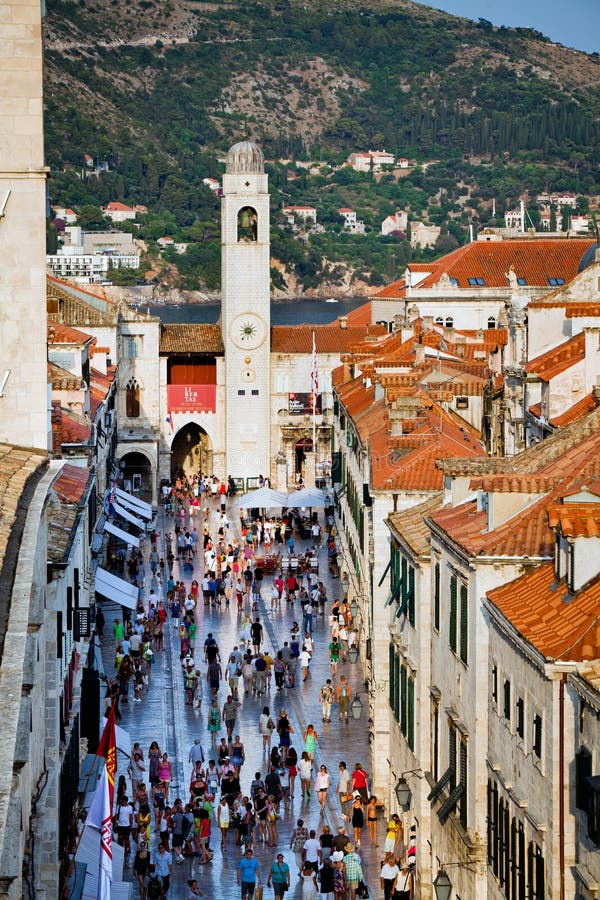Main street of Dubrovnik editorial image. Image of dubrovnik - 21329855