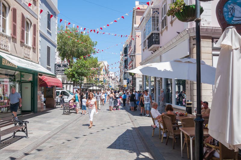 Main Street En Centro De Ciudad De Gibraltar Foto de archivo editorial ...