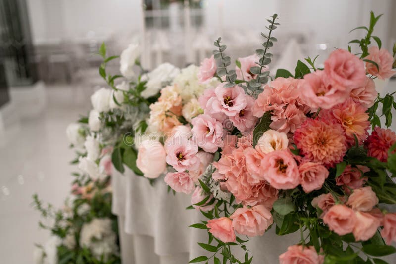 Main Table at a Wedding Reception with Beautiful Fresh Flowers and ...