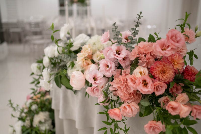 Main Table at a Wedding Reception with Beautiful Fresh Flowers and ...