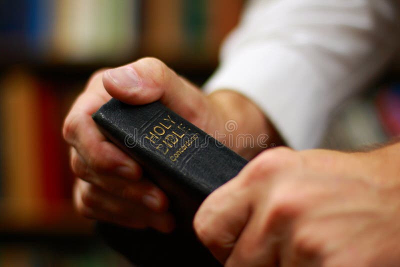 Mains de prédicateur photo stock. Image du bible, masculin - 2962440