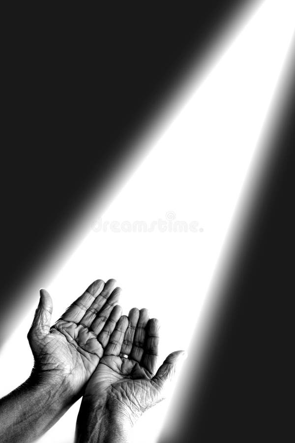 Mains de prière photo stock. Image du foncé, main, imagination - 13700224