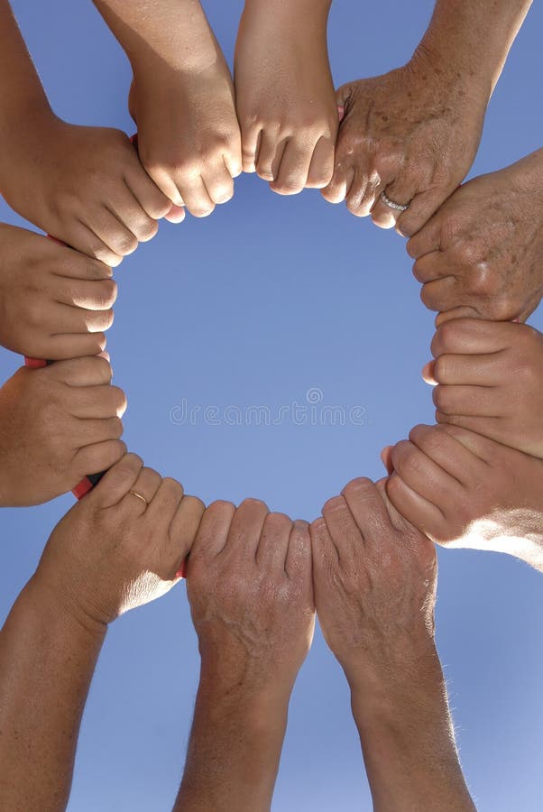 Mains ensemble image stock. Image du partenariat, possibilité - 8429345